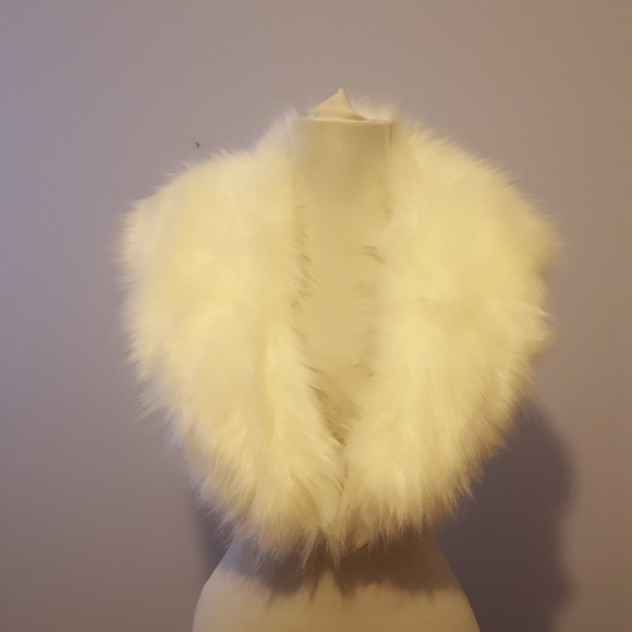 Accessories | Fun Over The Shoulder Faux Fur | Poshmark